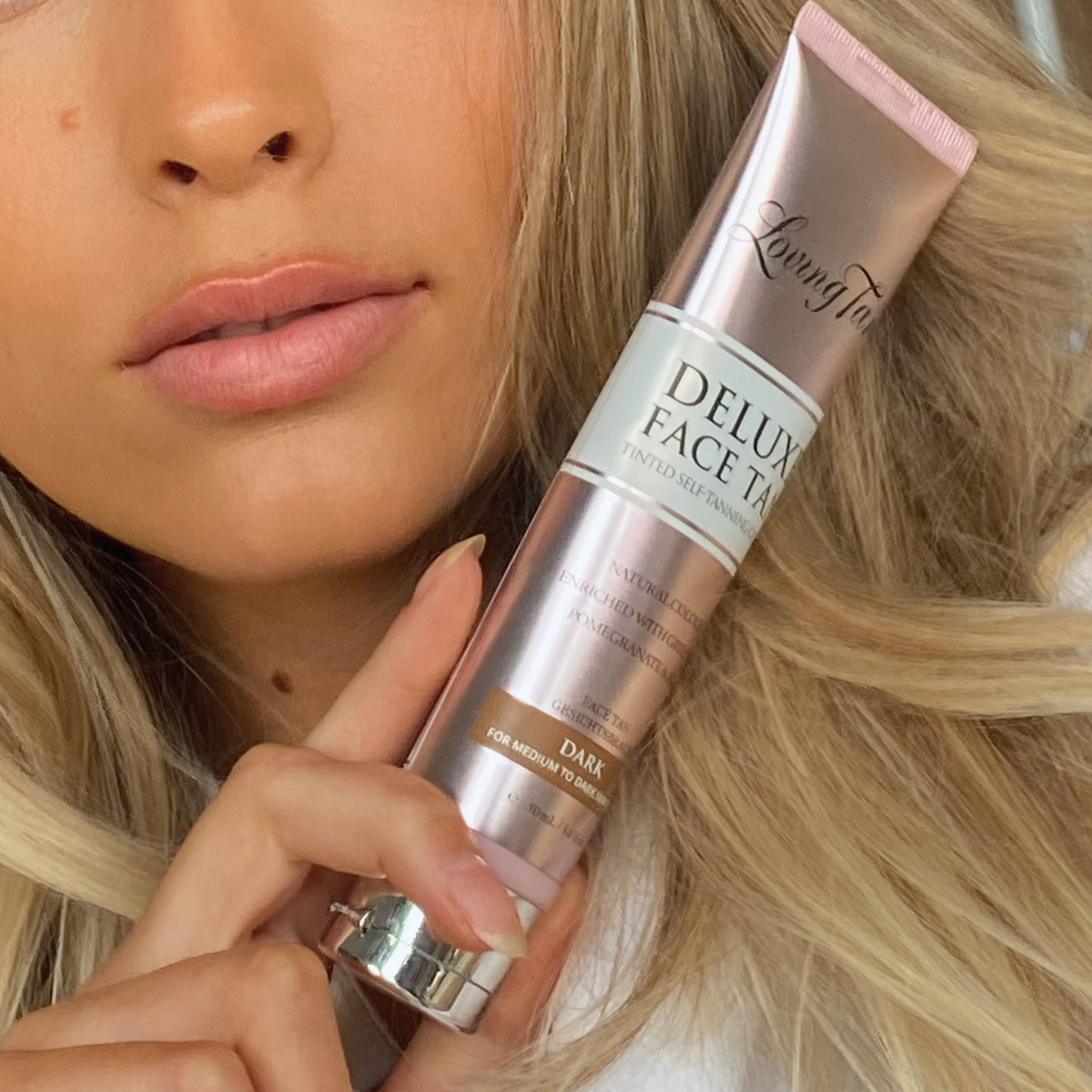 Loving Tan Deluxe Face Tan - Dark – Thursday at Eight